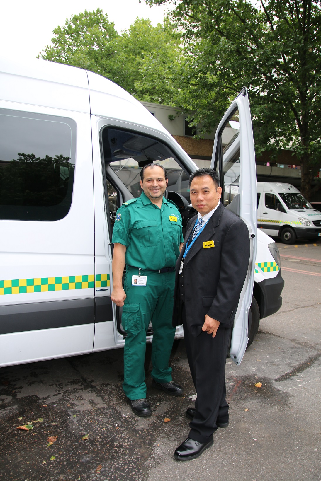 Patient transport crew bring TLC to dementia patients | Guy's and St ...